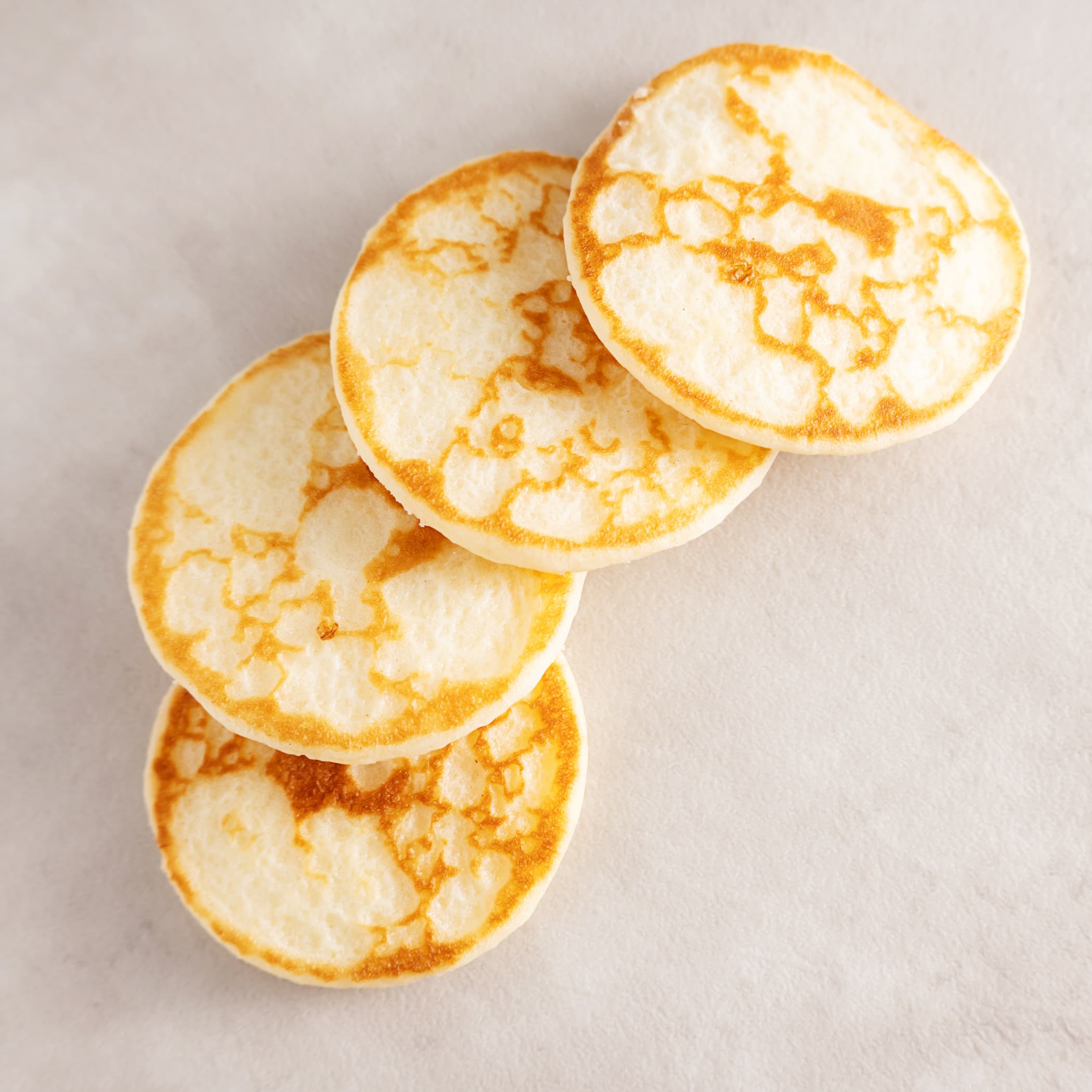 16 Mini Blinis – Sturgeon Caviar USA